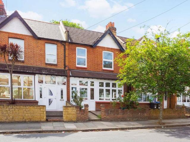4 bedroom terraced house to rent