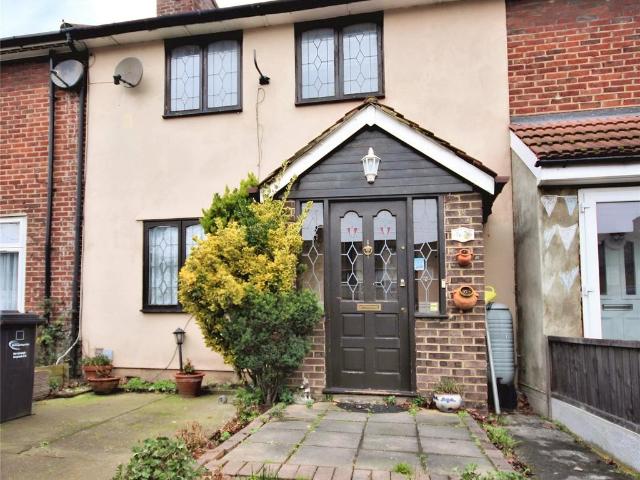 4 bedroom terraced house to rent