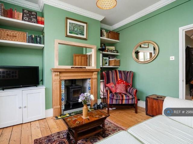 4 bedroom terraced house to rent