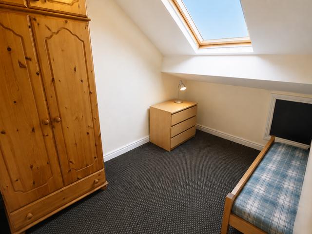 4 bedroom terraced house to rent