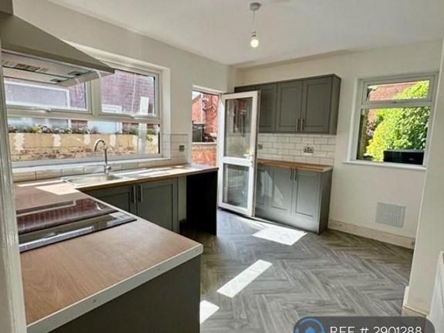 4 bedroom terraced house to rent