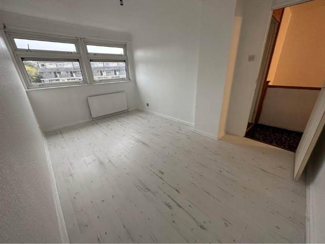 4 bedroom terraced house to rent