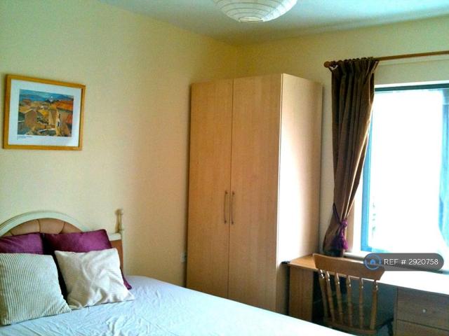4 bedroom terraced house to rent