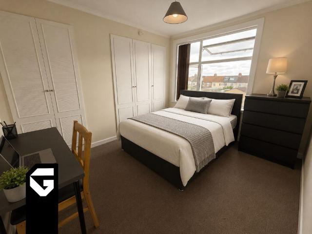 4 bedroom terraced house to rent