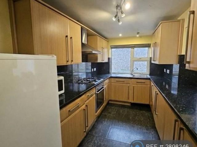 4 bedroom terraced house to rent