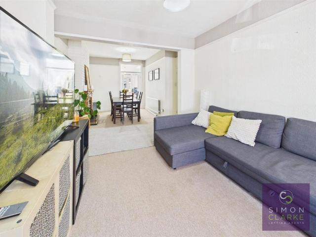 4 bedroom terraced house to rent