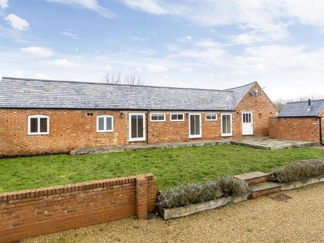 4 bedroom terraced house to rent