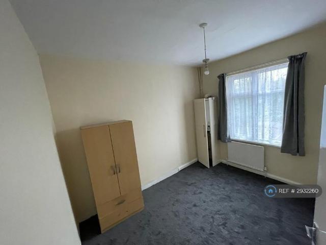 4 bedroom terraced house to rent
