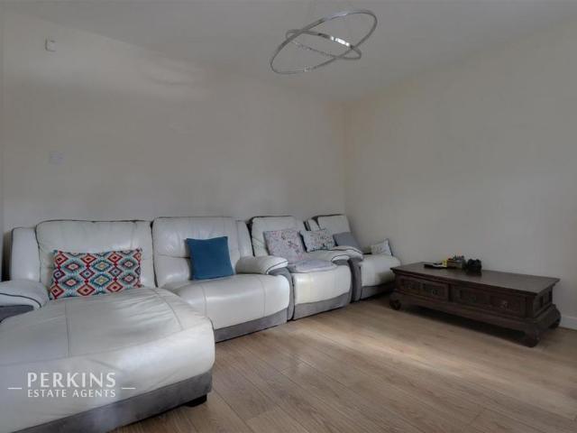 4 bedroom terraced house to rent