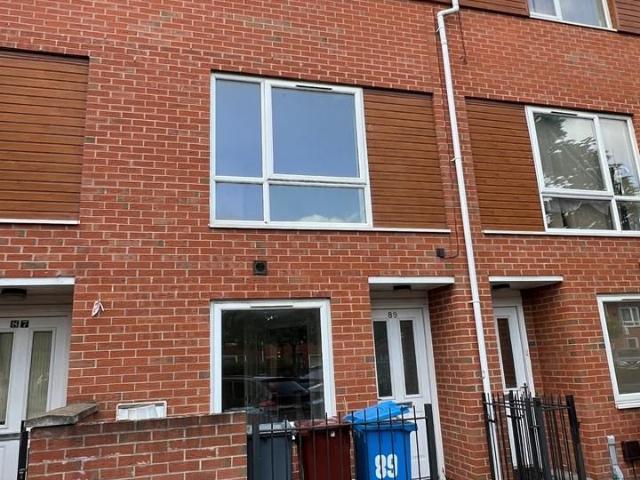 3 bedroom terraced house to rent