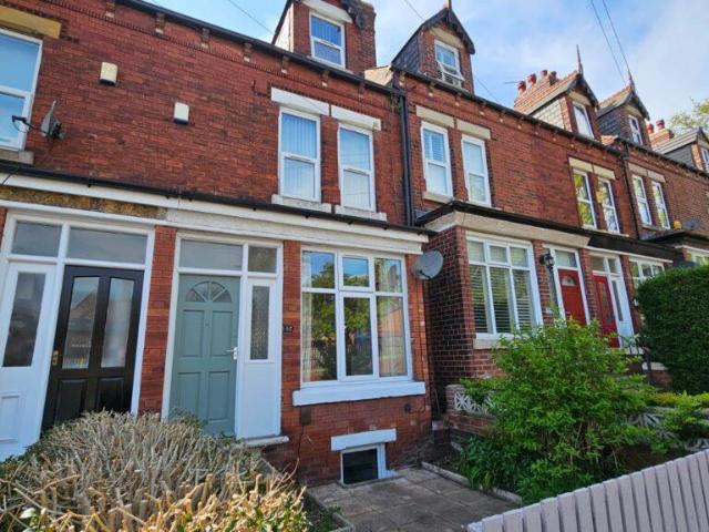 4 bedroom terraced house to rent