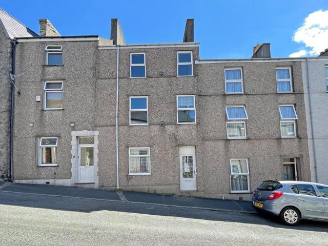 4 bedroom terraced house to rent