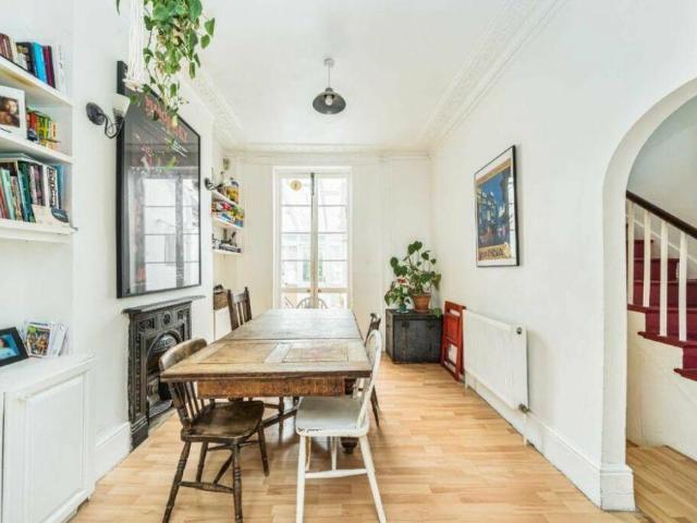 4 bedroom terraced house to rent