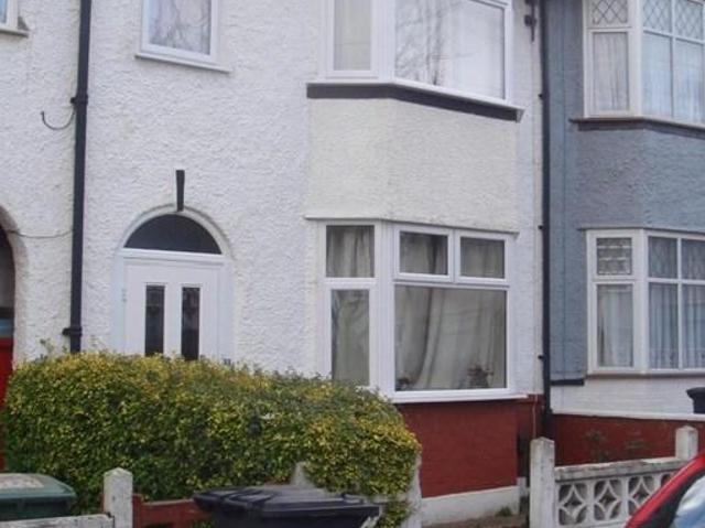 4 bedroom terraced house to rent