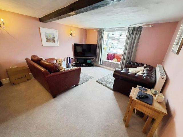 4 bedroom terraced house to rent