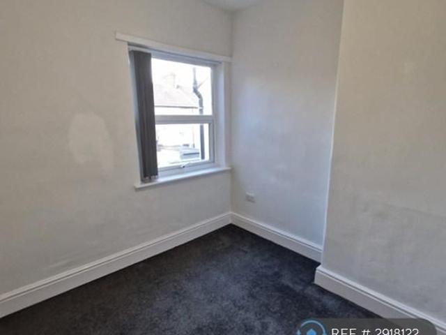 4 bedroom terraced house to rent