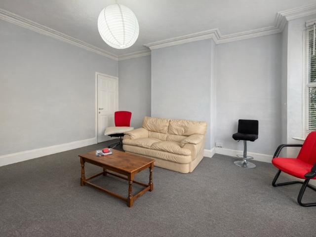 4 bedroom terraced house to rent
