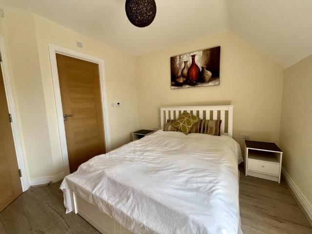 4 bedroom terraced house to rent