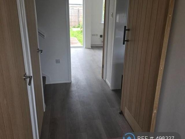 4 bedroom terraced house to rent