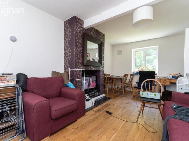 4 bedroom terraced house to rent
