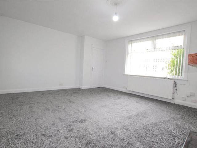 4 bedroom terraced house to rent
