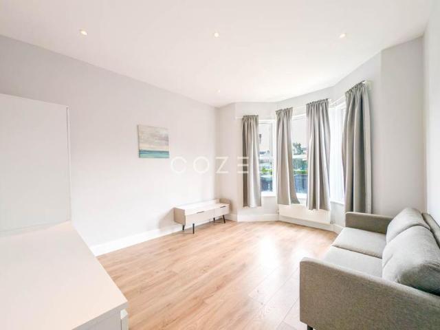 4 bedroom terraced house to rent