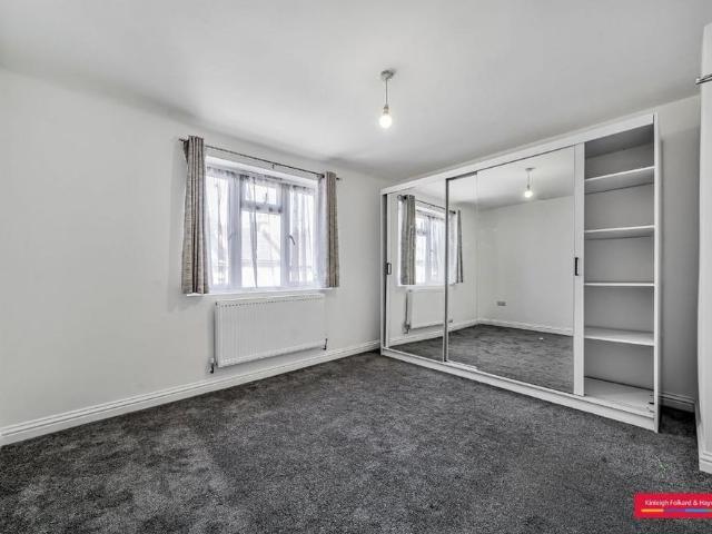4 bedroom terraced house to rent