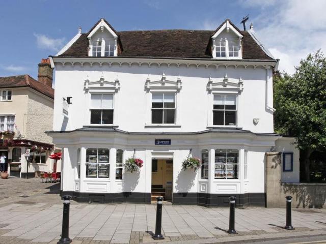 4 bedroom terraced house to rent