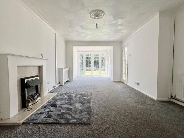 4 bedroom terraced house to rent