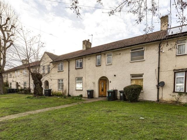 4 Bedroom Terraced House to Rent