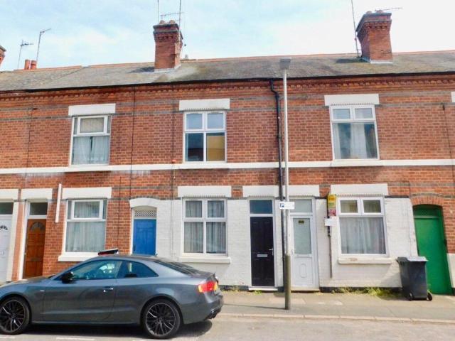 4 bedroom terraced house to rent