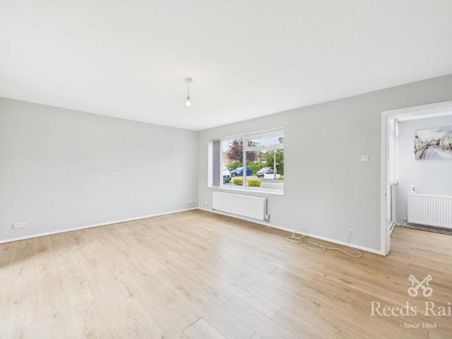 4 bedroom terraced house to rent