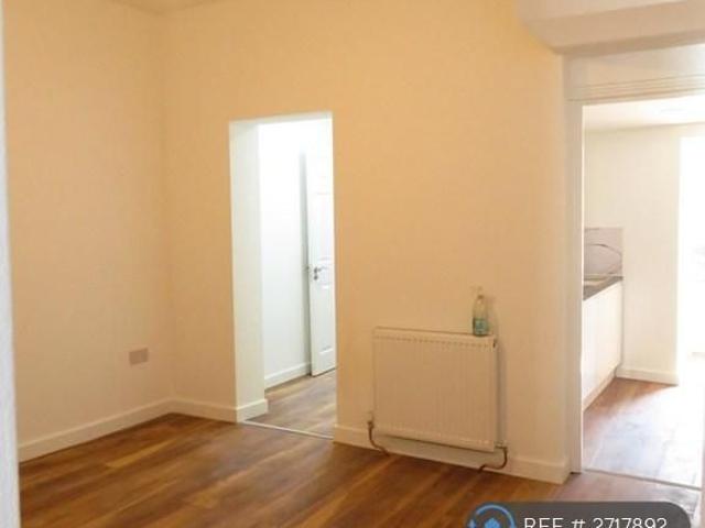 4 bedroom terraced house to rent