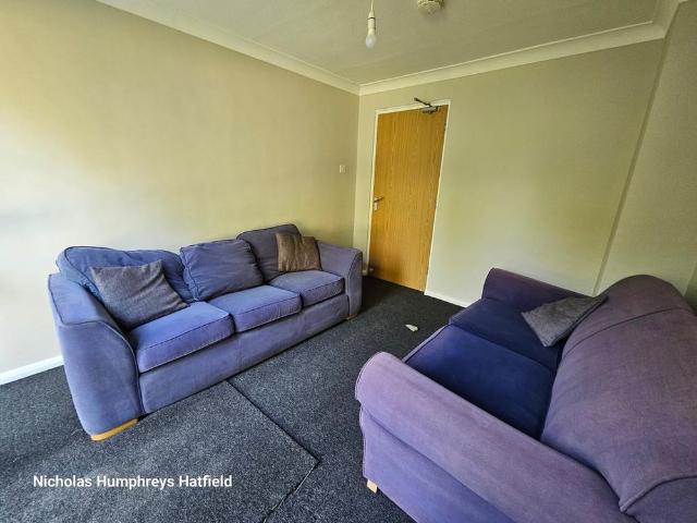 4 bedroom terraced house to rent