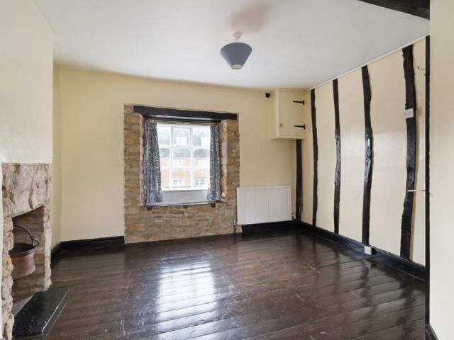 4 bedroom terraced house to rent