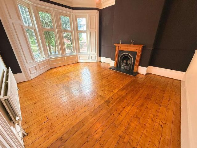 4 bedroom terraced house to rent