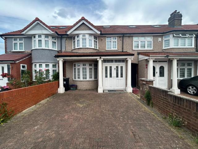 4 bedroom terraced house to rent