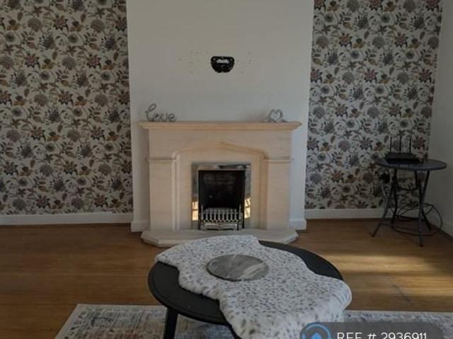 4 bedroom terraced house to rent