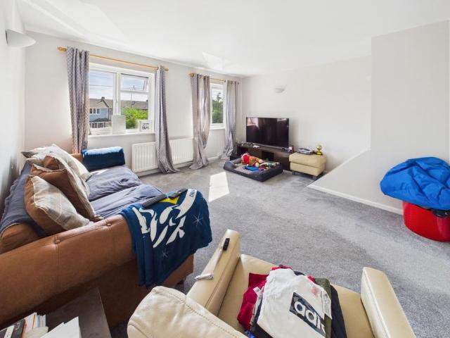 4 bedroom terraced house to rent