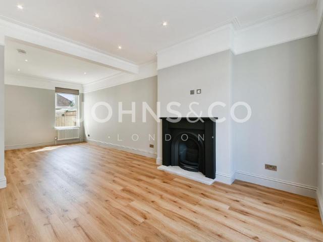4 bedroom terraced house to rent