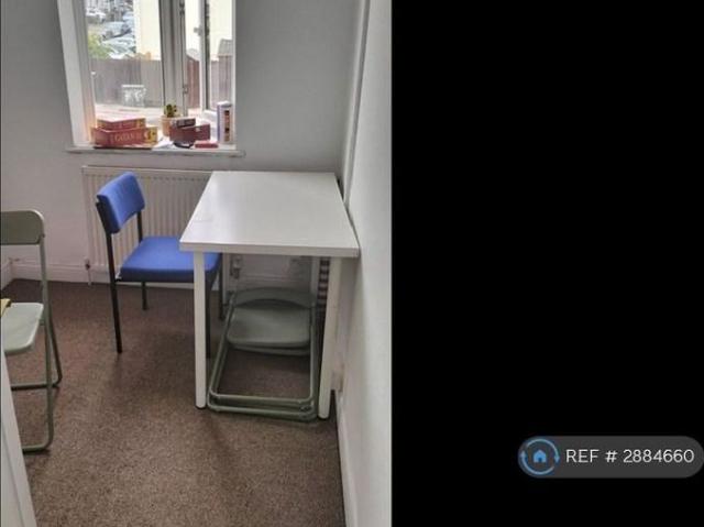 4 bedroom terraced house to rent