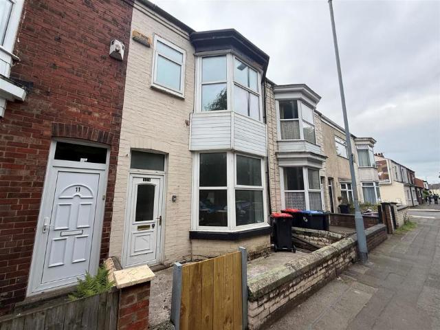 4 bedroom terraced house to rent