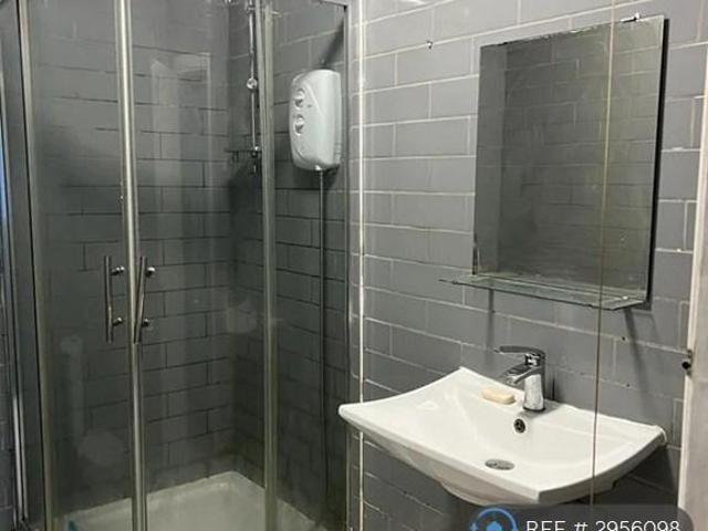4 bedroom terraced house to rent