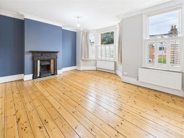 4 bedroom terraced house to rent