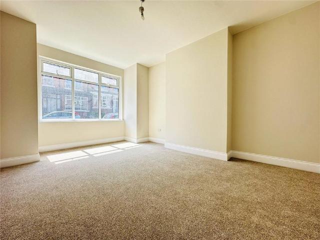 4 bedroom terraced house to rent