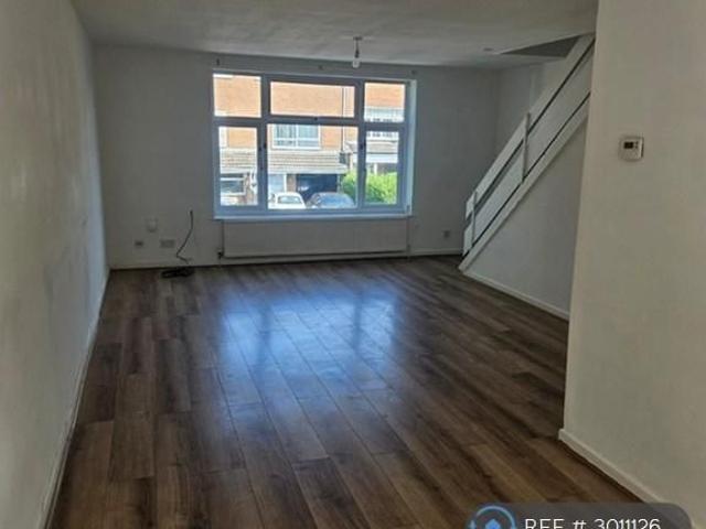 4 bedroom terraced house to rent