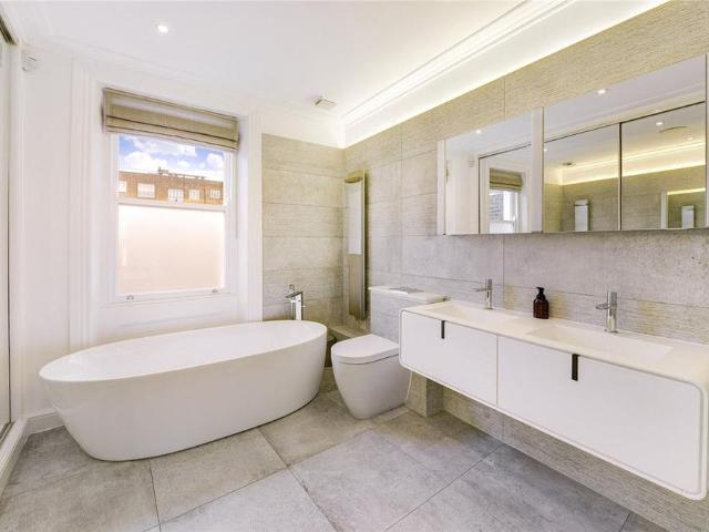 4 bedroom terraced house to rent