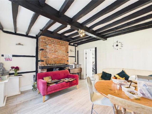 4 bedroom terraced house to rent