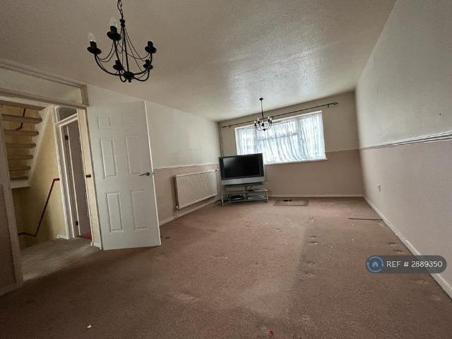 4 bedroom terraced house to rent
