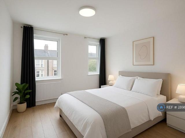 4 bedroom terraced house to rent